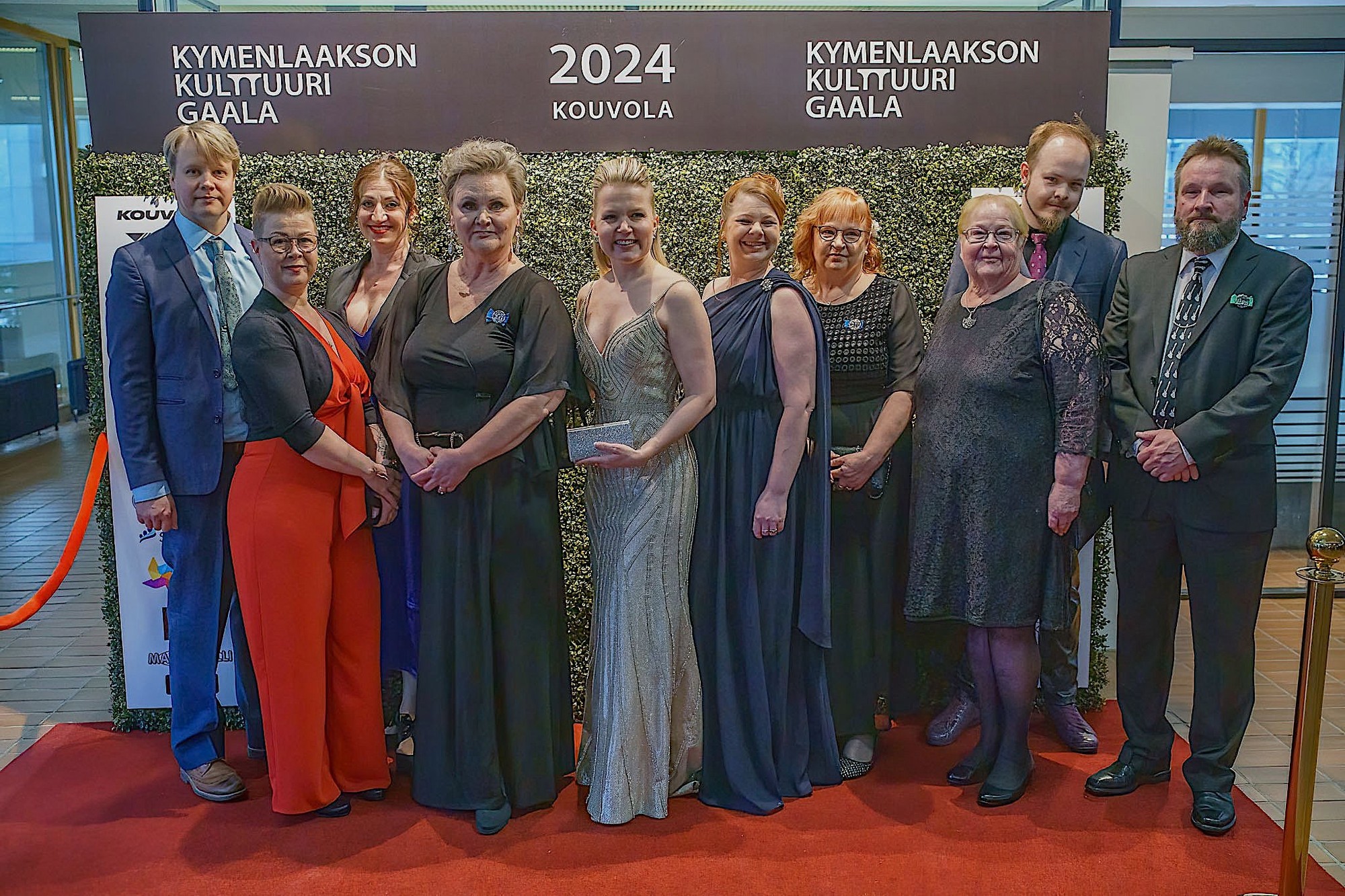 Kymenlaakson kulttuuriväkeä palkittiin gaalatilaisuudessa - Niinipuu